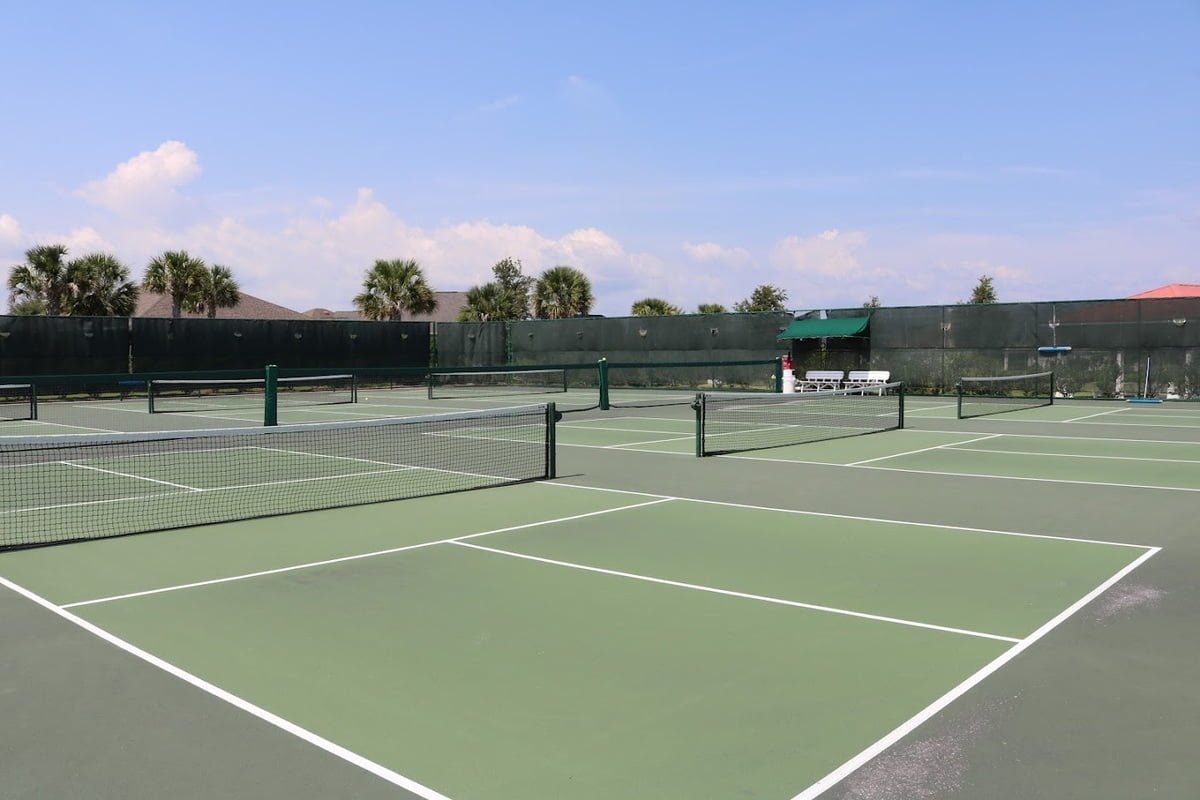 Discover Exclusive Pickleball In The Villages? Bradenton Pool ...